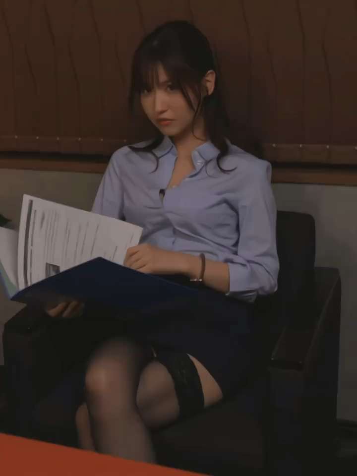 The Smile Of A Female Secretary Beauty GIFs MP4 Videos GIFPoster The Smile Of A Female Secretary Beauty GIFs MP4 Videos GIFPoster